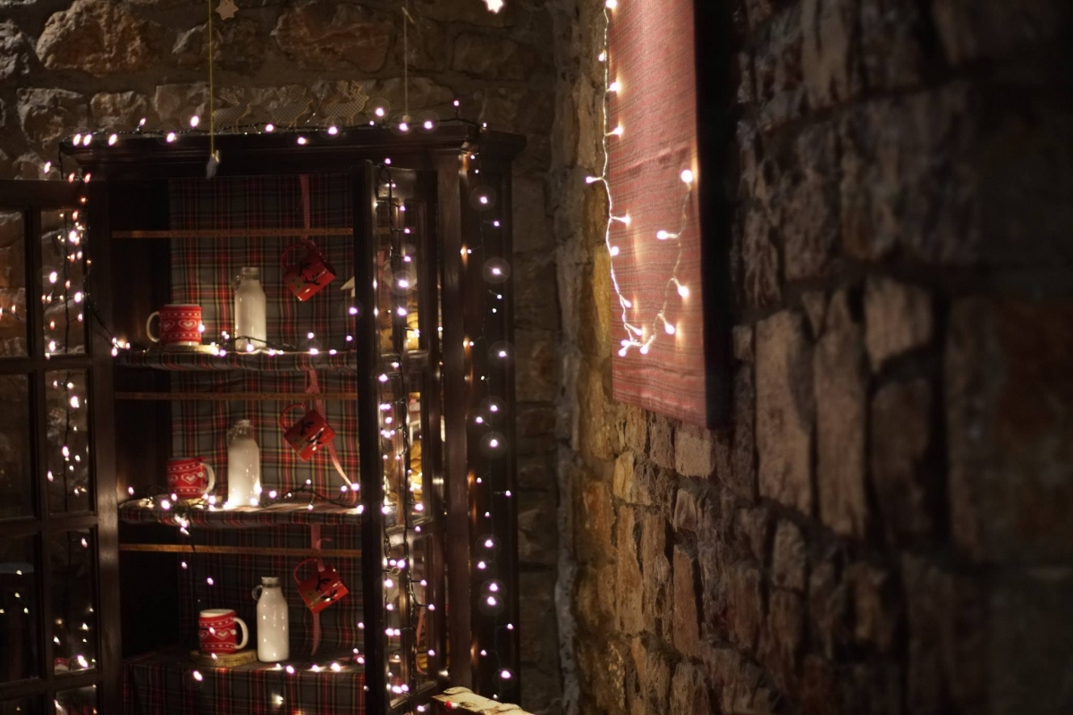 ΧΡΙΣΤΟΥΓΕΝΝΙΑΤΙΚΟ ΡΕΒΕΓΙΟΝ - Τόπος Τεχνών Χώρα